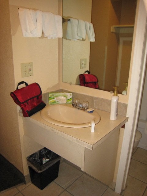 PORTLAND VALUE INN - Updated October 2025 - 23 Photos & 22 Reviews ...