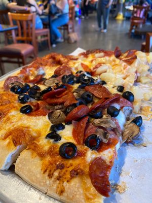 JURA’S PIZZA PARLOR - Updated December 2025 - 97 Photos & 250 Reviews ...