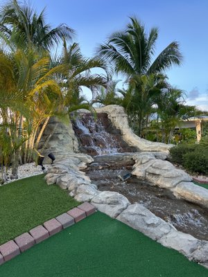 LIGHTHOUSE COVE ADVENTURE GOLF - Updated January 2026 - 64 Photos & 86 ...