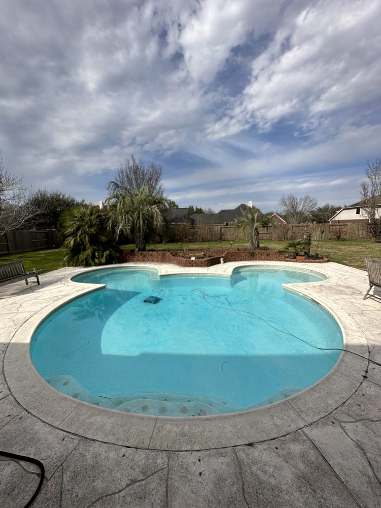 GLEAMIN POOLS - Updated October 2025 - 14 Photos - Houston, Texas ...