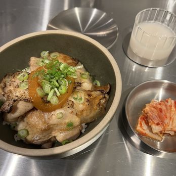 NUI - Updated October 2025 - 44 Photos - 4811 Main Street, Vancouver ...