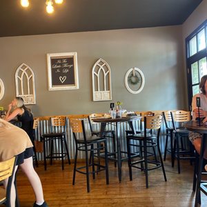 FRONTIER PERK CAFE - 118 Photos & 93 Reviews - 336 S Main St, St ...