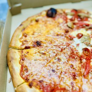 UNCLE PETEZA’S PIZZERIA - Updated October 2025 - 35 Photos & 158 ...