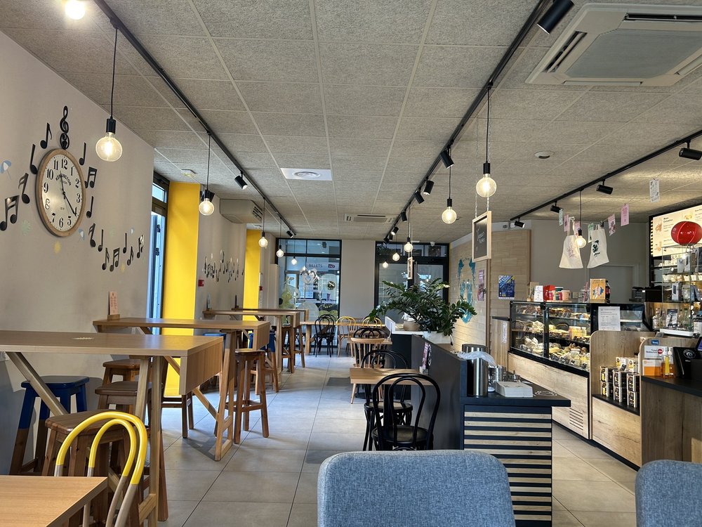 COLUMBUS CAFE - Updated December 2024 - 6 Pl Pierre Semard, Vienne ...