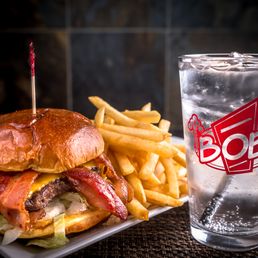 BOB’S BURGERS & BREW - Updated November 2025 - 160 Photos - 344 Reviews - 1611 SE Everett Mall ...