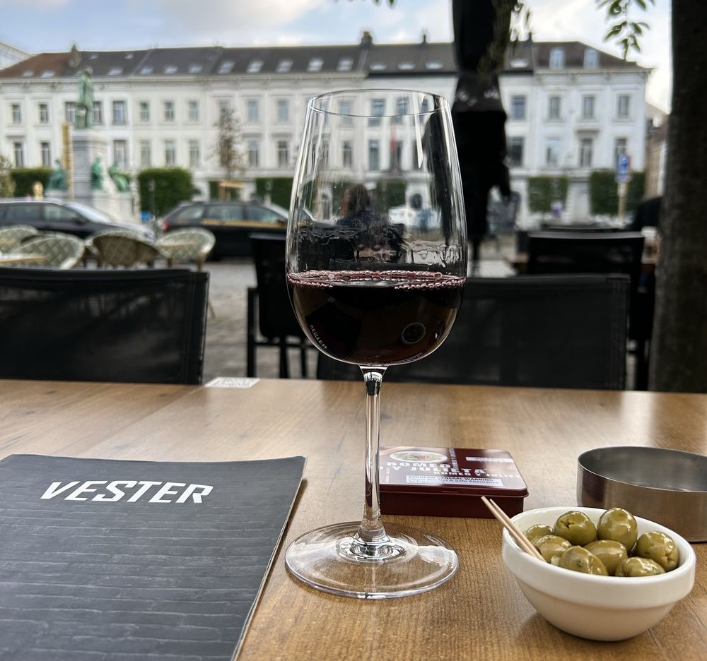 VESTER BAR - Updated December 2025 - Place du Luxembourg 13, Ixelles ...