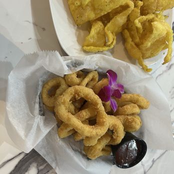 SWIGZZ RESTAURANT AND LOUNGE - Updated September 2025 - 68 Photos & 31 ...