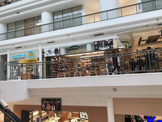 LAWRENCE SQUARE - 26 Photos & 16 Reviews - Shopping Centers - 700 ...