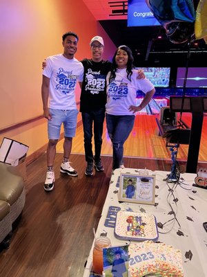 SPARE TIME - HUNTERSVILLE - Updated May 2025 - 87 Photos & 74 Reviews ...