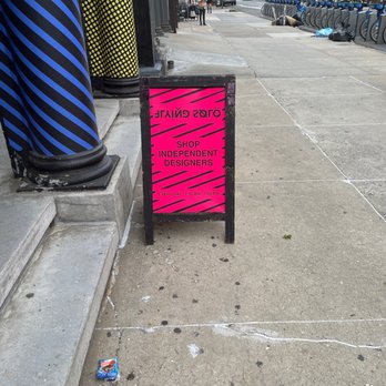 FLYING SOLO - Updated November 2025 - 54 Photos & 22 Reviews - 420 W ...