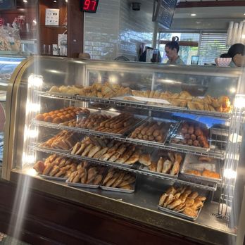 VERSAILLES BAKERY - Updated October 2025 - 1013 Photos & 476 Reviews ...