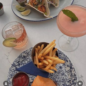 THE HAMPTON SOCIAL - NAPLES - Updated April 2025 - 676 Photos & 449 ...