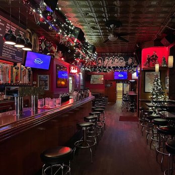 LOUIE’S PUB - Updated August 2025 - 66 Photos & 262 Reviews - 1659 W ...