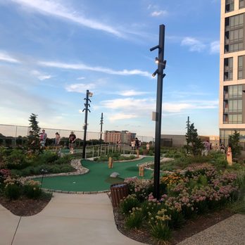 PERCH PUTT - Updated October 2025 - 182 Photos & 58 Reviews - 1805 ...