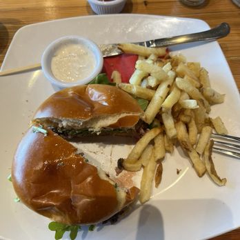 7 DEVILS WATERFRONT ALEHOUSE - Updated August 2024 - 260 Photos & 283 ...