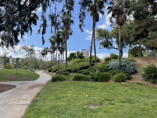 CESAR E CHAVEZ PARK - 45 Photos & 13 Reviews - Playgrounds - 401 Golden Ave, Long Beach, CA ...