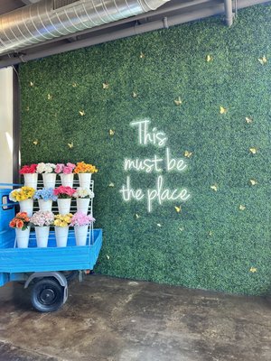 THE RAVEN 96 - Updated May 2024 - 24 Photos & 26 Reviews - 669 N 13th ...