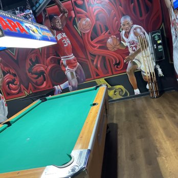 HAMILTON SPORTS BAR & GRILL - Updated December 2025 - 49 Photos & 24 ...