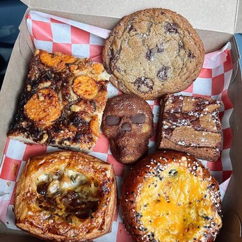 SUGAR MOON BAKERY - Updated July 2024 - 210 Photos & 65 Reviews - 3612 ...