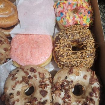OMG DONUTS & BAKERY - Updated January 2026 - 420 Photos & 368 Reviews ...