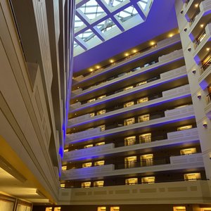 SHERATON SPRINGFIELD MONARCH PLACE HOTEL - 92 Photos & 114 Reviews ...