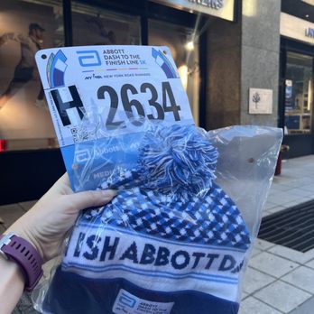 NYRR RUNCENTER FEATURING THE NEW BALANCE RUN HUB - Updated December ...