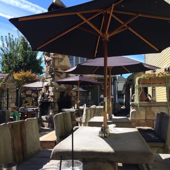 STONE MAD PUB - Updated March 2025 - 190 Photos & 237 Reviews - 1306 W ...