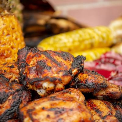 HUCKLEBERRY GRILL - Updated May 2025 - 120 Photos & 96 Reviews - 335 ...