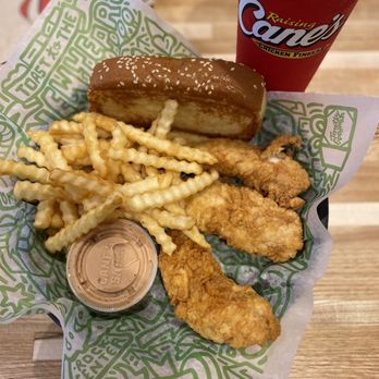 RAISING CANE’S CHICKEN FINGERS - Updated September 2025 - 98 Photos ...
