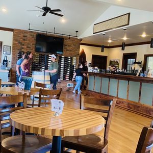 SPRING GATE VINEYARD - Updated December 2024 - 181 Photos & 145 Reviews ...