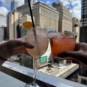 VERSA - 287 Photos & 205 Reviews - American (New) - 218 W 35th St, New ...