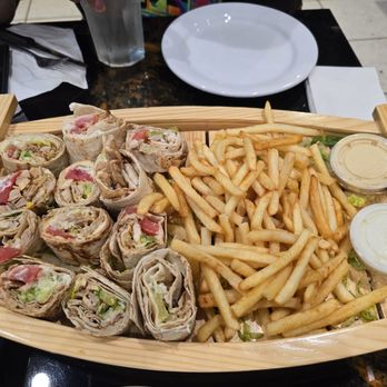 SHAWARMAZ - Updated November 2024 - 150 Photos & 72 Reviews - 14445 ...