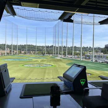 TOPGOLF - Updated July 2024 - 444 Photos & 214 Reviews - 780 Logan Ave ...