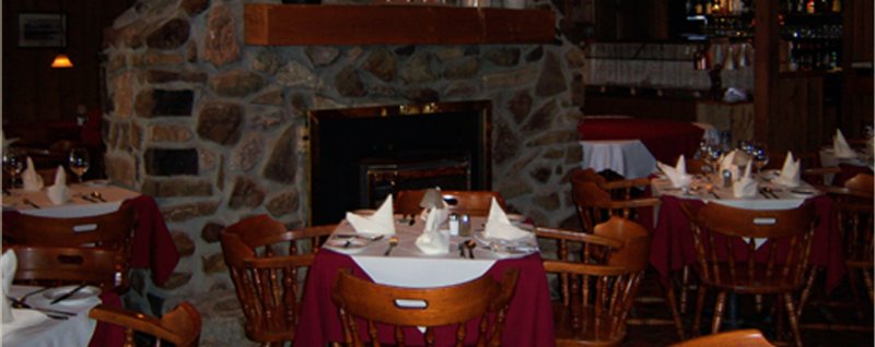 LE LOUIS-JOSEPH - Updated December 2025 - 300 Rue Papineau ...