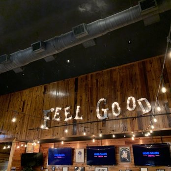 THE SNEAKY BEAGLE - Updated June 2024 - 263 Photos & 215 Reviews - 5040 ...