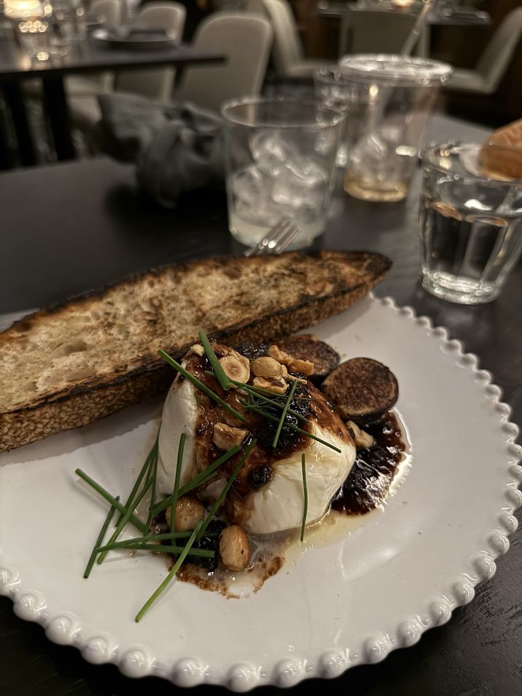 THE ALDERMAN - Updated December 2025 - 19 Photos - 150A W 48th St, New ...