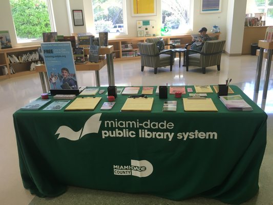 MIAMI-DADE PUBLIC LIBRARY SYSTEM - PINECREST BRANCH - 24 Photos & 10 ...