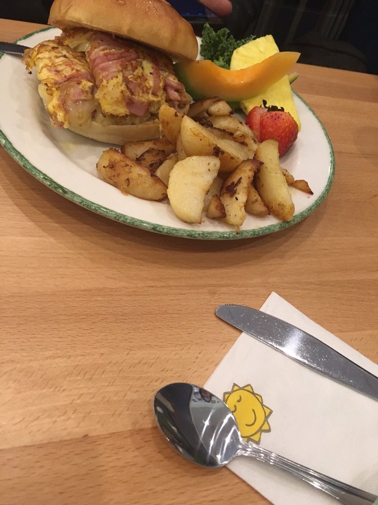 CHEZ CORA - Updated January 2025 - 4 Rue des Ormeaux, Trois-Rivières ...