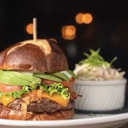 JACKSON AVE PUB - Updated September 2025 - 225 Photos & 504 Reviews - 7 ...
