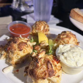 HAZELWOOD INN - Updated June 2024 - 162 Photos & 164 Reviews - 4937 ...