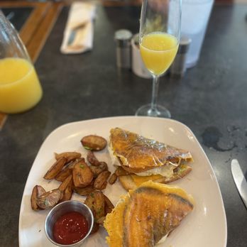 CAFE 501 - Updated December 2024 - 214 Photos & 225 Reviews - 501 S ...