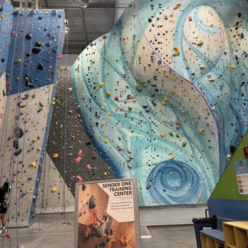 SENDER ONE CLIMBING & SENDER CITY - SANTA ANA - Updated February 2025 ...