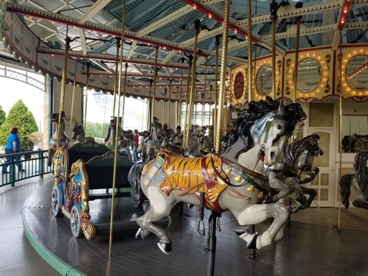 CAFESJIAN’S CAROUSEL - Updated May 2025 - 14 Photos - 1245 Midway Pkwy ...