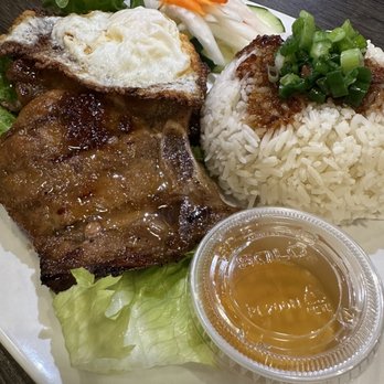 BANH MI PHO U! - Updated June 2025 - 146 Photos & 196 Reviews - 22118 ...