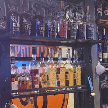 LUCKY 12 TAVERN - Updated June 2025 - 190 Photos & 323 Reviews - 3308 S ...