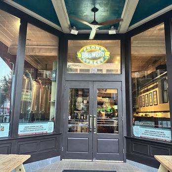FRONT STREET BREWERY - Updated October 2025 - 908 Photos & 1025 Reviews ...