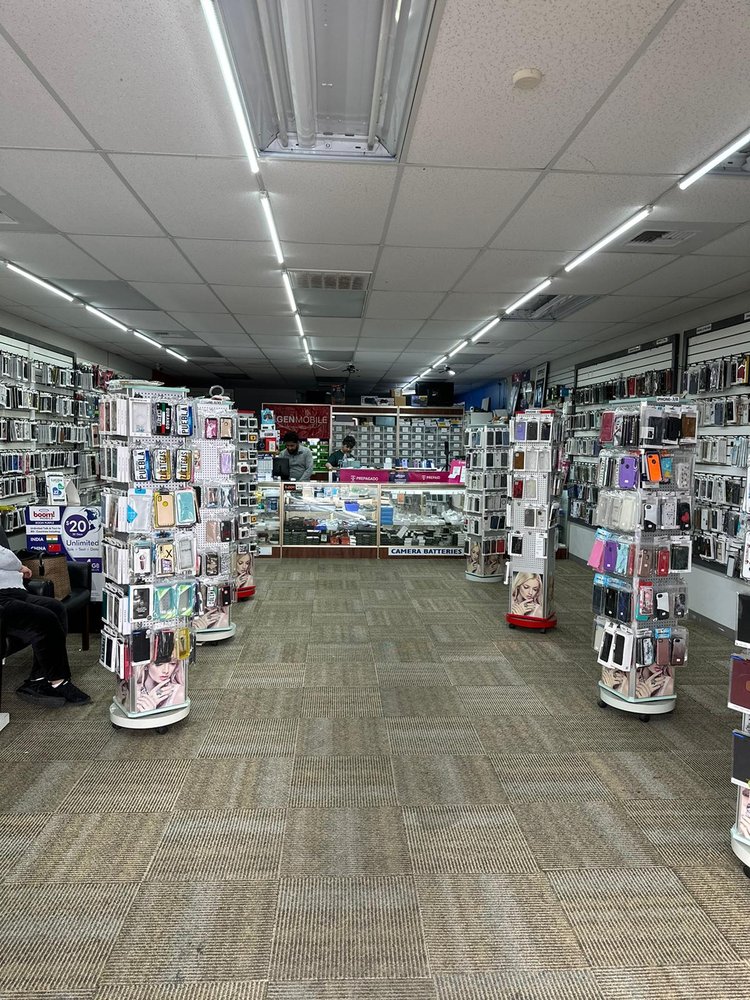 SH PHONE REPAIR - Updated August 2024 - 10 Photos - 1540 E Hatch Rd ...