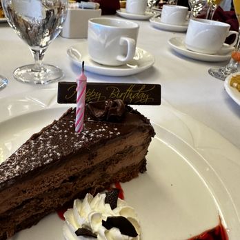 THE QUEEN MARY’S ROYAL SUNDAY BRUNCH - Updated July 2024 - 861 Photos ...