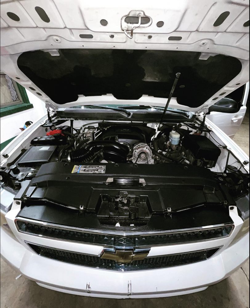 NEIGHBORHOOD MOTORS - Updated September 2025 - 17 Photos - 1023 E 6th ...