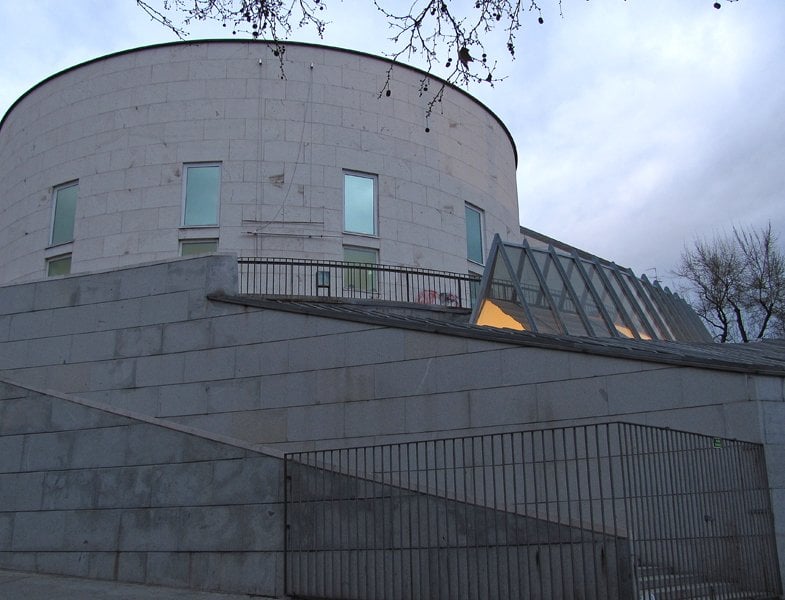 BIBLIOTECA CENTRO PEDRO SALINAS - Glorieta Puerta Toledo, 1, Madrid ...